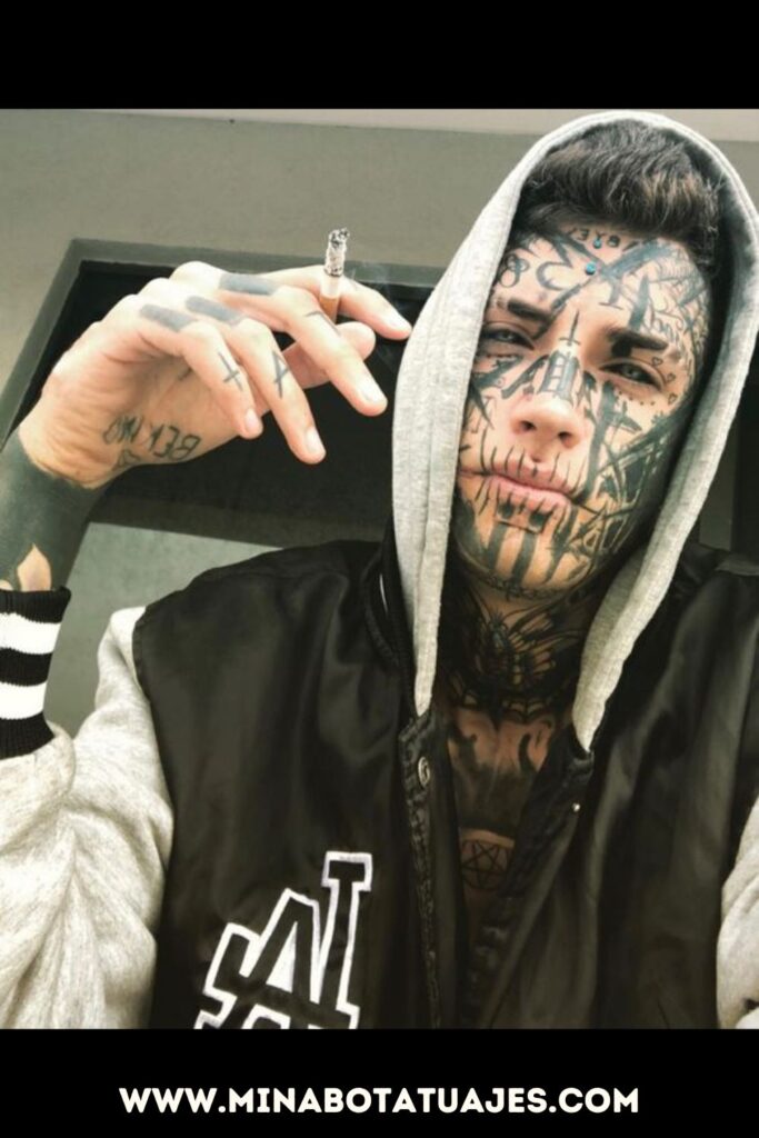 109 tatuajes en el rostro: diseños y significado para inspirarte